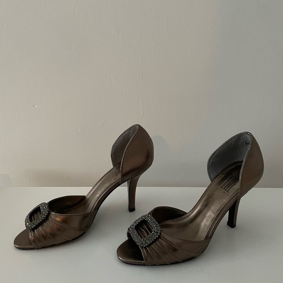 Pelle Moda | Shoes | Gently Used Pelle Moda High Heels | Poshmark